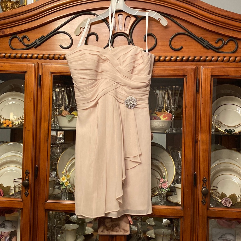 Beautiful Strapless Dress With A Stunning Diamond Bro… - Gem